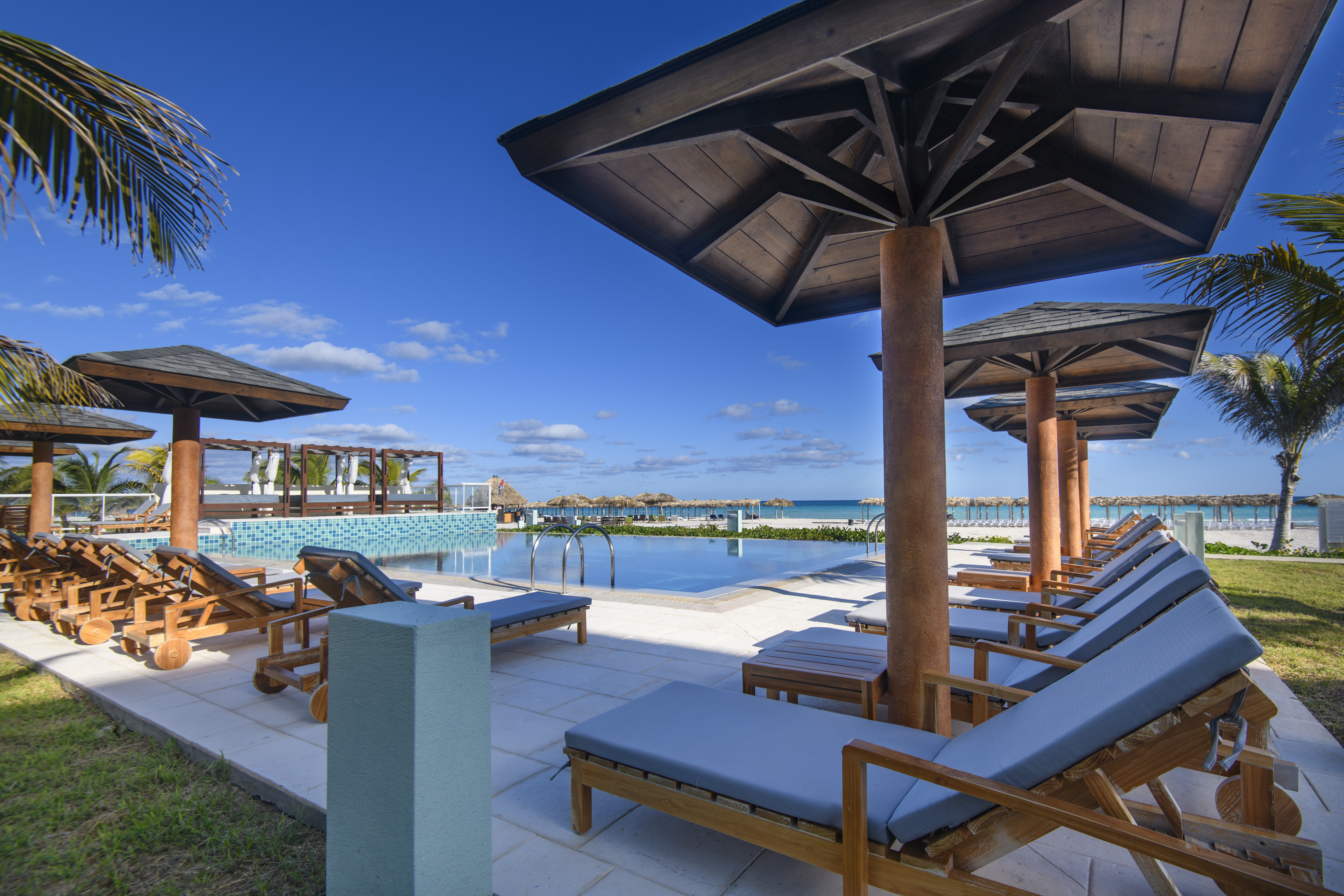 Cuba: Hoteles y Autos de Renta - Grand Aston Cayo Paredon - Triple